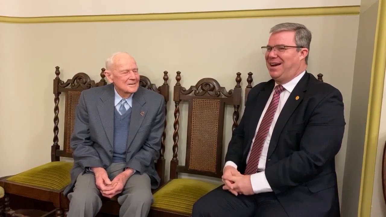 A Minute with the Mayor and Bill Harris - YouTube