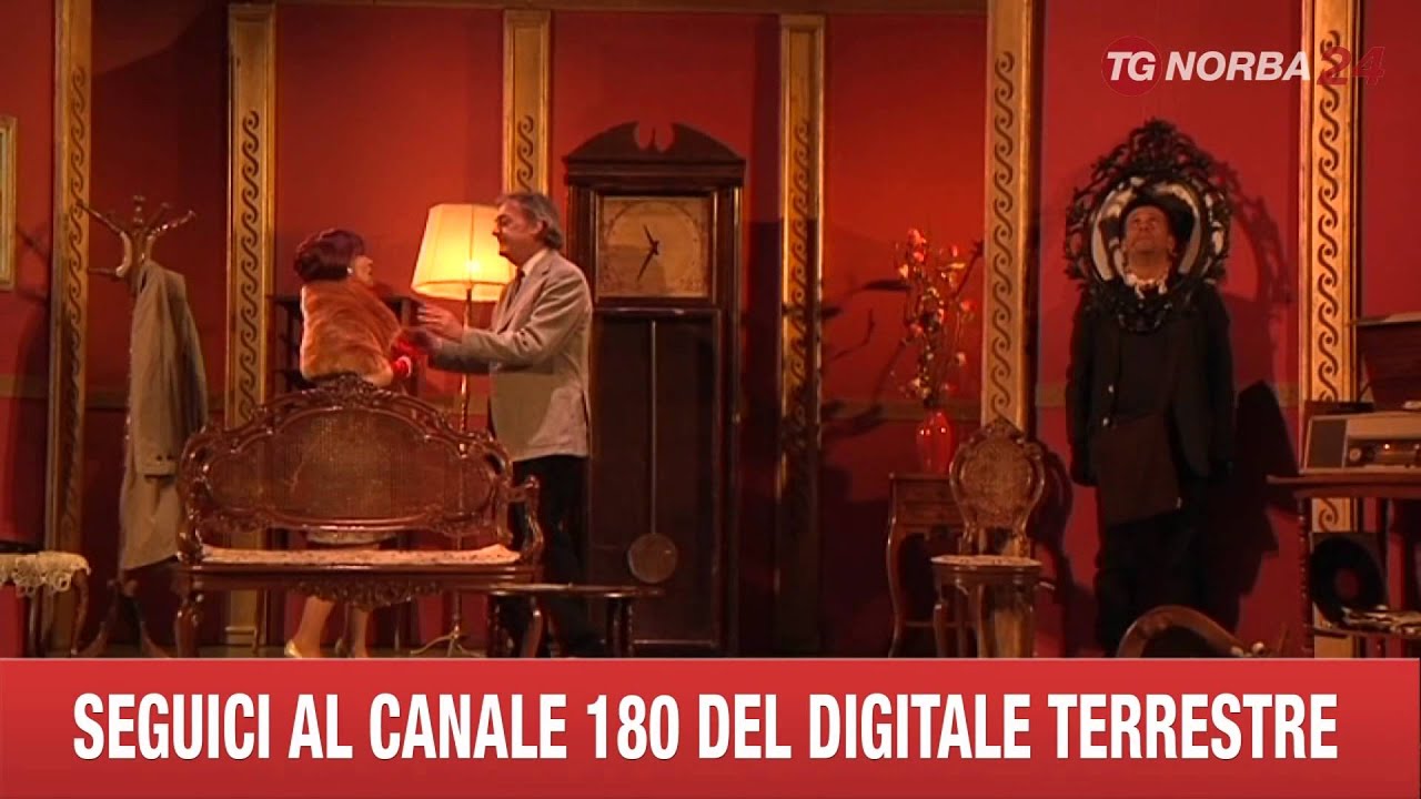 TARANTO TEATRO UCCIO DE SANTIS GIANNI CIARDO - YouTube