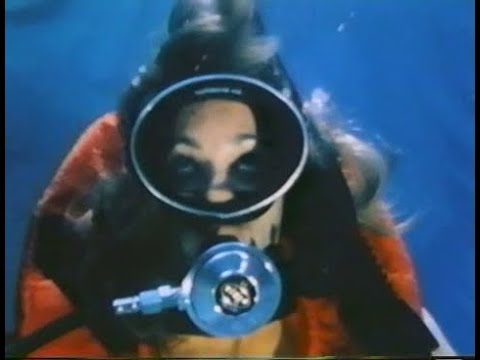 Mystery Scuba Movie – Part 4 – Bikini scuba girl VS Frogmen - YouTube