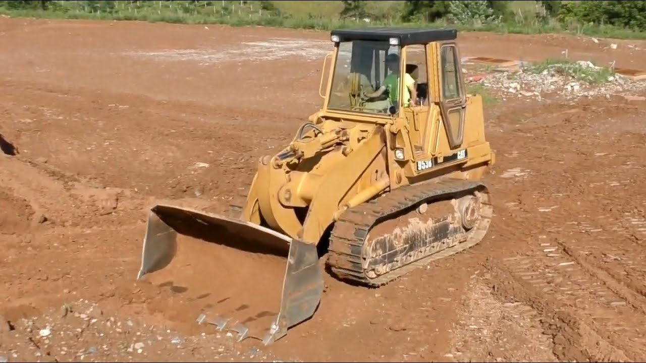 CAT 953B with New Motor Loading a Dump Truck - YouTube