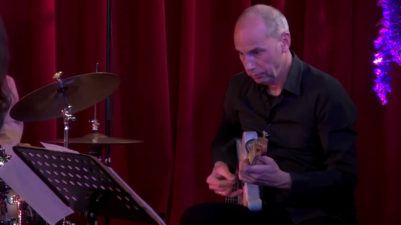 Ilja Reijngoud Ed Verhoeff and Sun-Mi Hong Just a song - YouTube