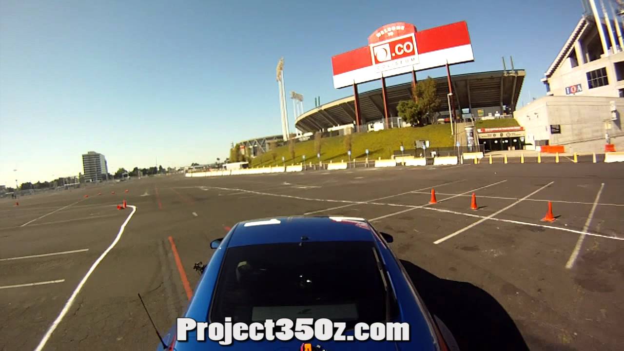 Nissan 350z Autocross 10/30/11 with GoPro 3rd person view - YouTube