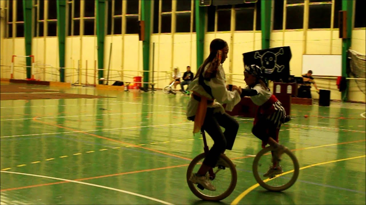CFM 2011 Manon et Léa 3ieme aux championnats de FRANCE de monocycle en ...