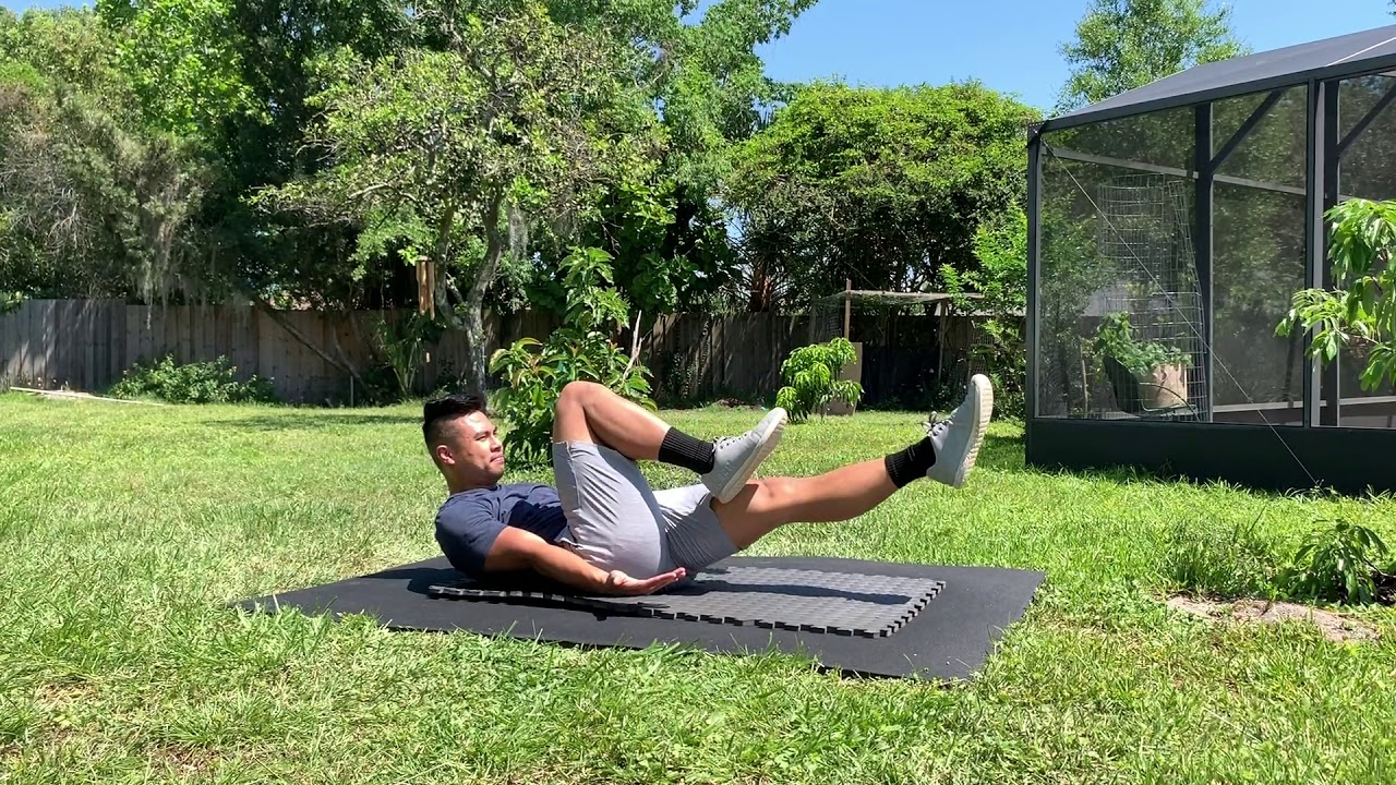 Hollow Body Alternating Knee Raise - YouTube