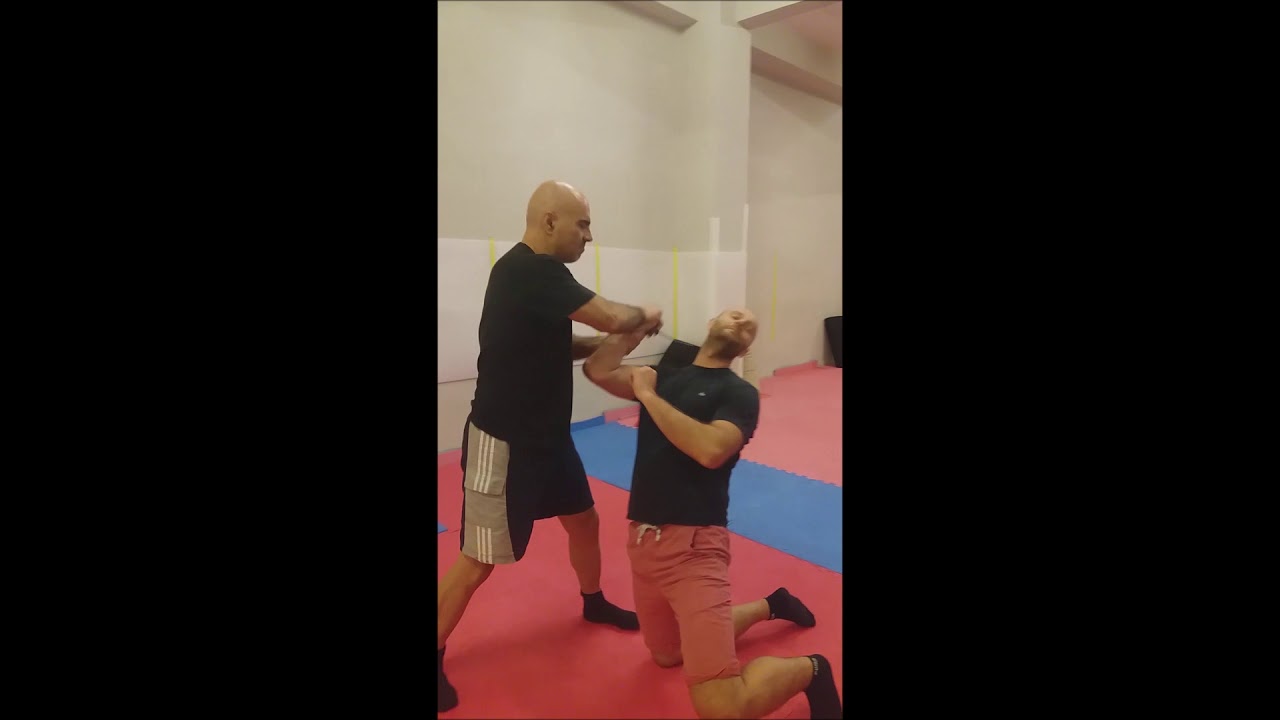 How to defend against a vertical stabbing. - YouTube