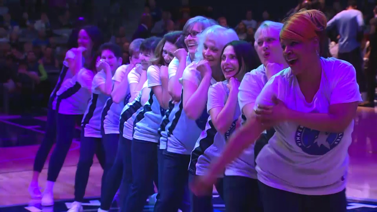 Timberwolves Senior Dancers 11-18-18 - YouTube