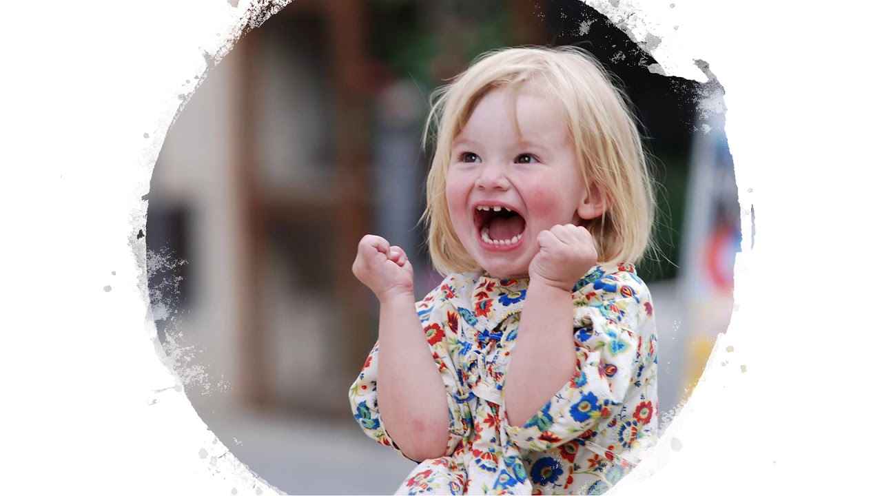 Friendly Felicia's photo story - YouTube