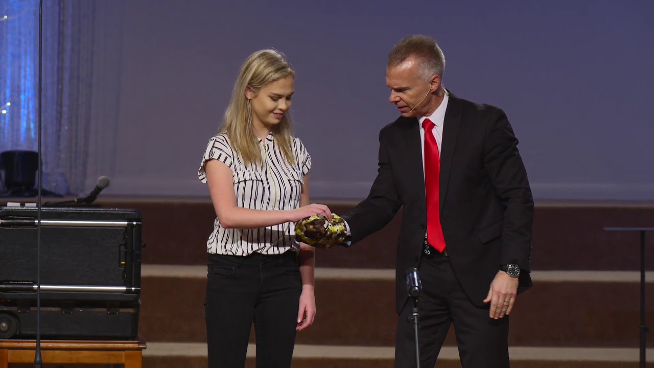 Christian Magician - Christian Comedian - Christian Entertainer - YouTube