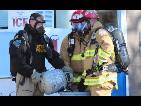 CAPE COD CRYSTAL METH LABS NOW LIKELY Bomb squad & Hazmat 4 4 15 - YouTube