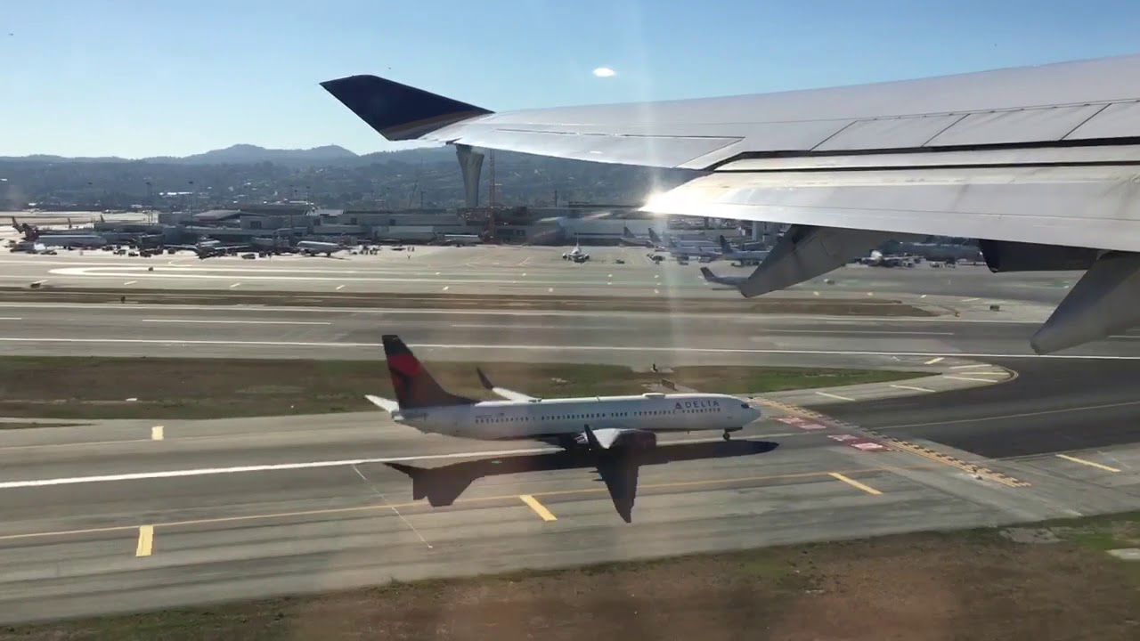Final UA 747 Takeoff from SFO - YouTube