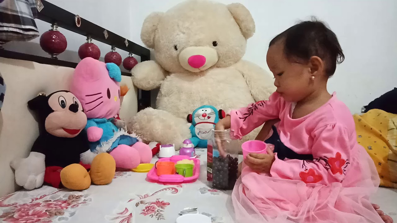 Main boneka - YouTube