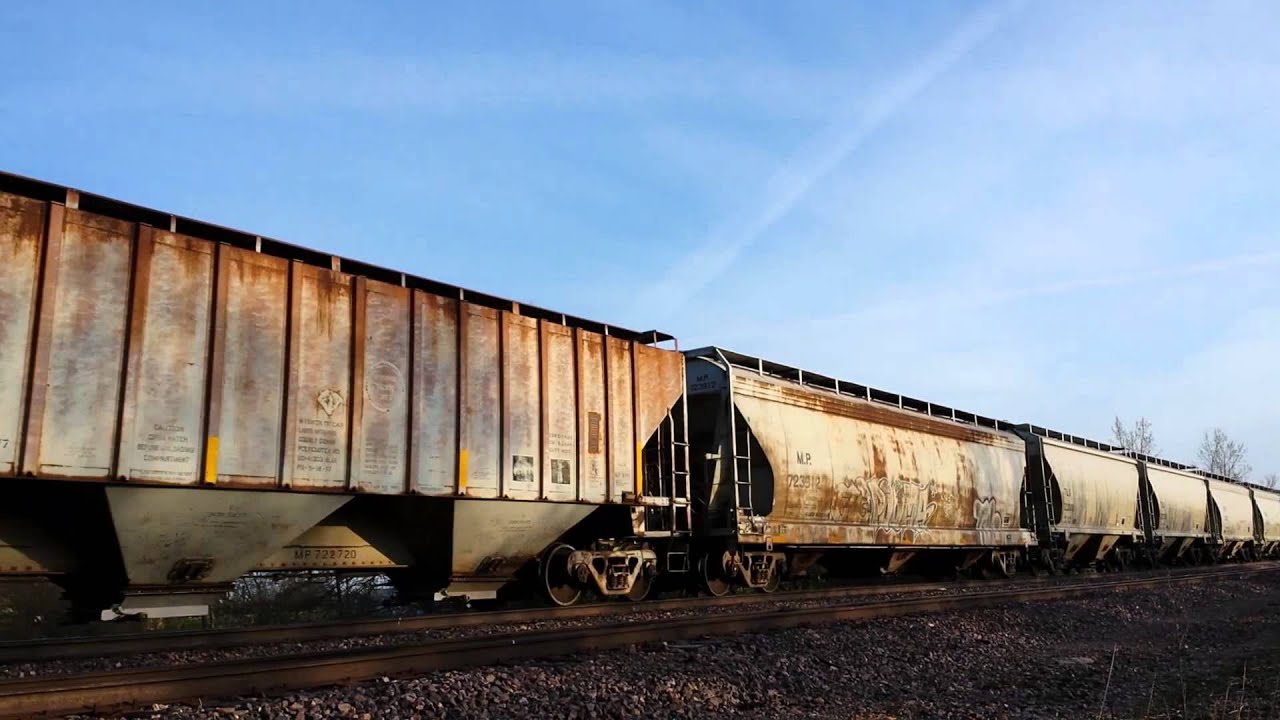 Heavy Union Pacific Sand Train - YouTube
