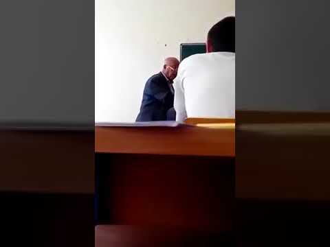 Хакорати Муалим дар синф