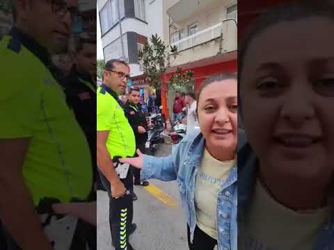 Aydın'da Kasksız Yakalanan Motosikletli Kadın, Polisleri Çileden Çıkardı