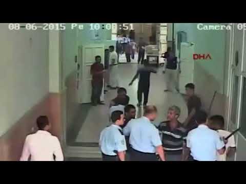 Adana Adliyesi Koridorlarında Kavga!