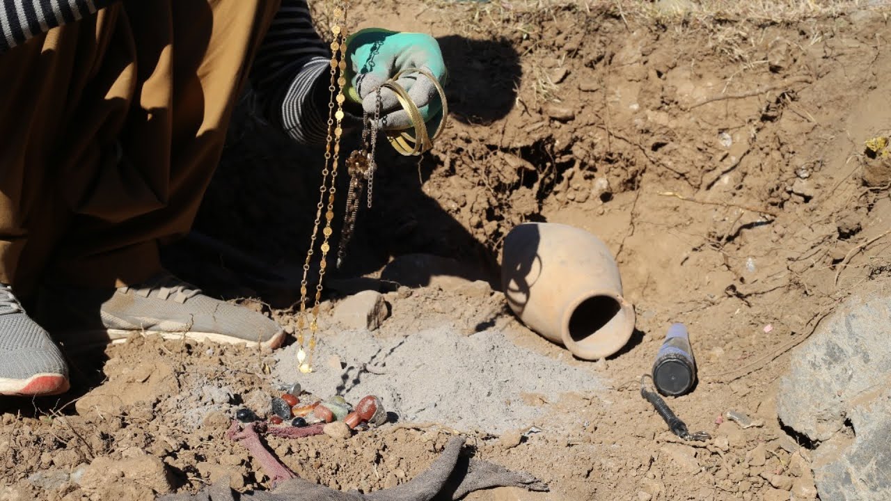 Treasure hunt | Yamashita treasure hunting | Arrow sign treasure ...