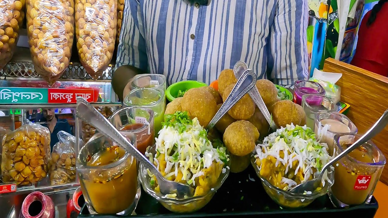 Famous Family Fuchka ! Eating Fuchka PanipuriGolgappa Best Street Food ...