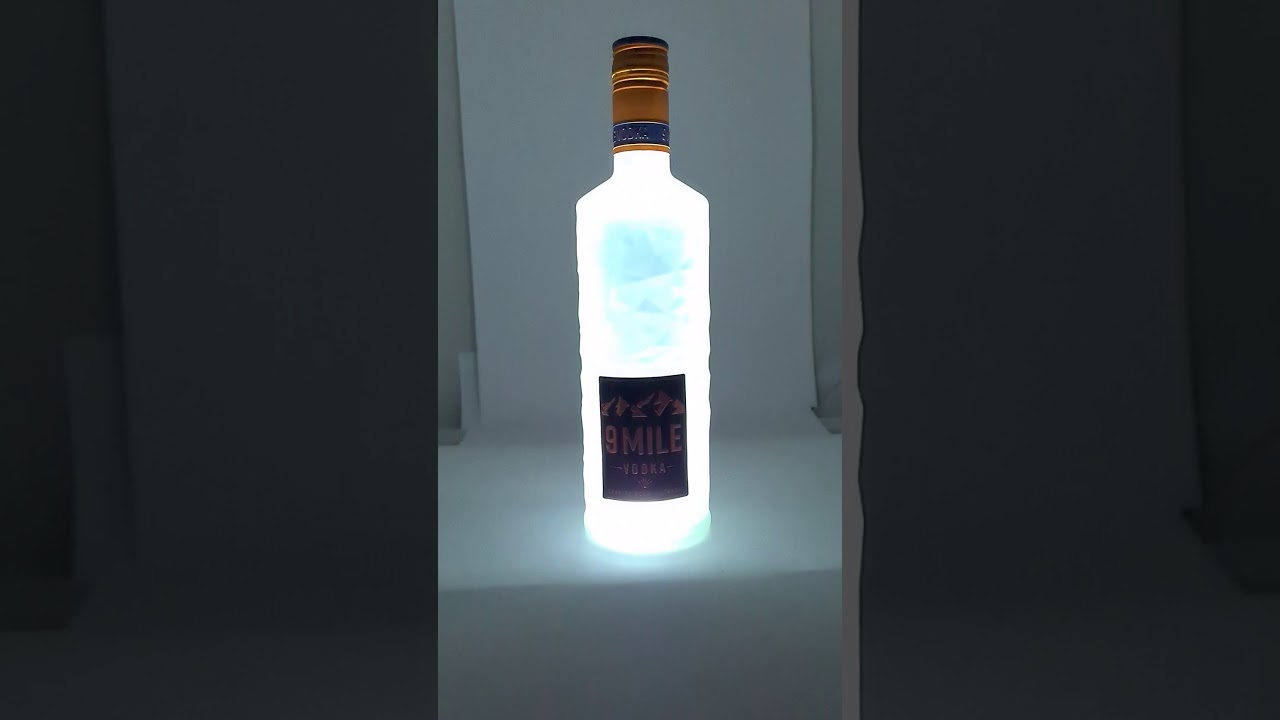 9 Mile Vodka med LED Lys - Perfekt til hjemmebaren - YouTube