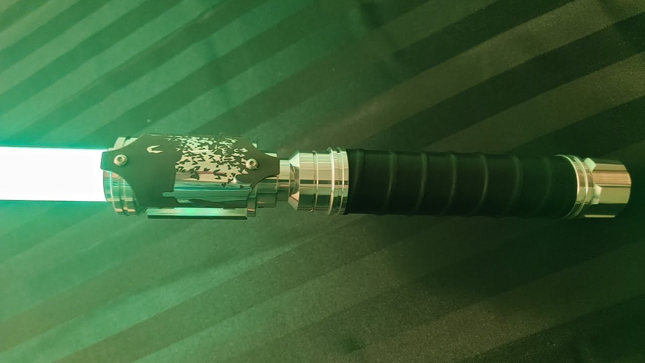 Batman/Batfleck Sound Font on my CFX Batman Themed Lightsaber! Cool ...