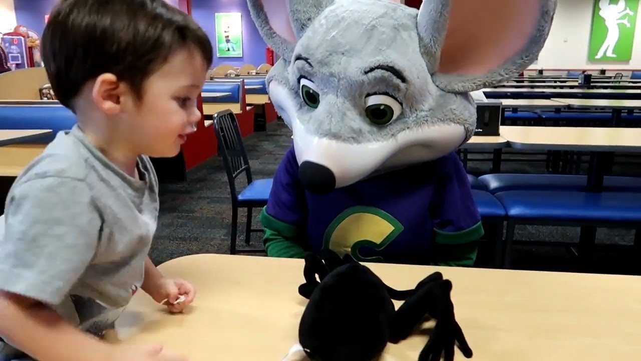 Chuck E Cheese and Spider Cute and Funny Moments Compilation 2018 - YouTube