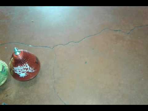 Trompos cometa competicion jumbo cobra vs rey dragon - YouTube