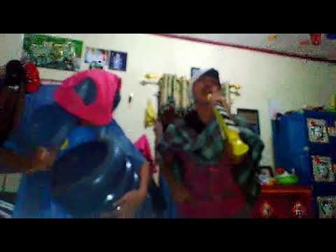 Celana dalam pink bocah ngapa ya