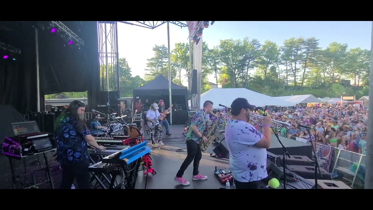 Mihali Live Band - Free Ride at the Memorial Meltdown 2024 - YouTube