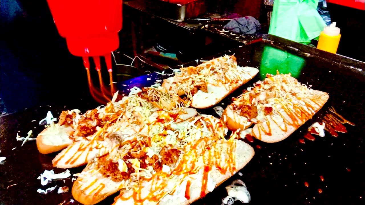 Chicken Submarine Bun| Street Food Colombo Aluth Kade | Street Food ...