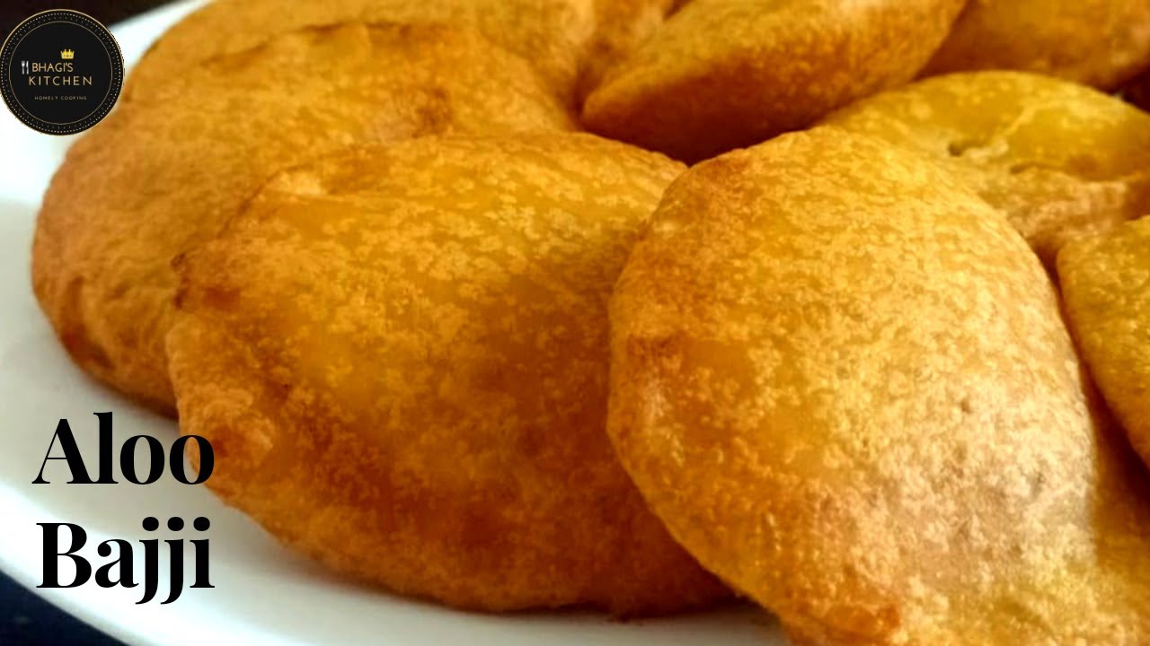 Tasty & crispy aloo bajji recipe|| potato bajii recipe|| bhagi's ...