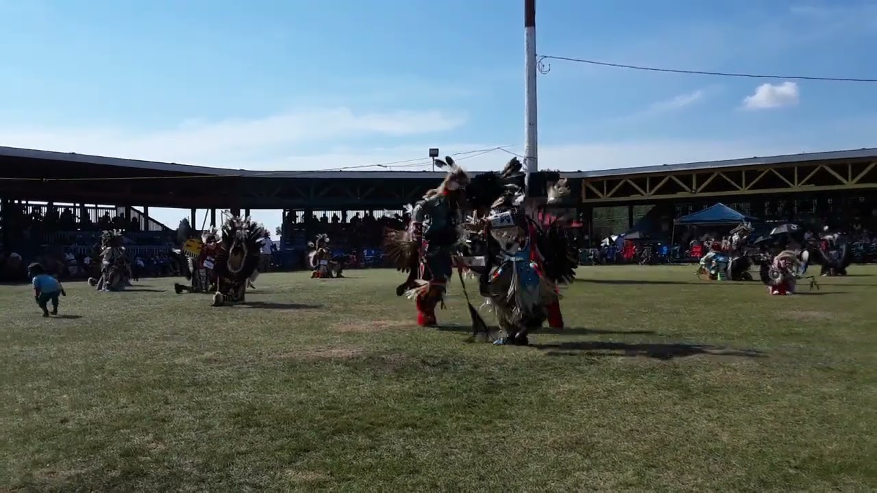 Teen Boys Traditional @ Paul Band Powwow Saturday afternoon - YouTube