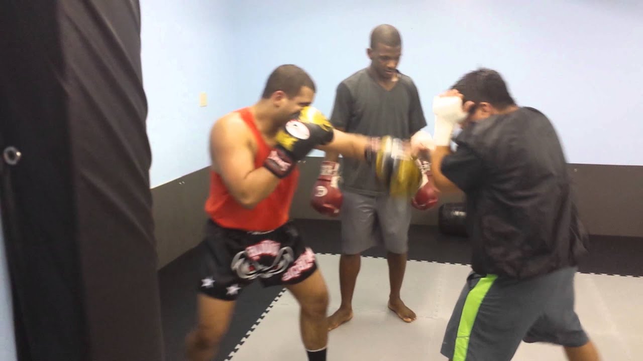 Powerhouse boxing Bloomington Normal.mp4 - YouTube