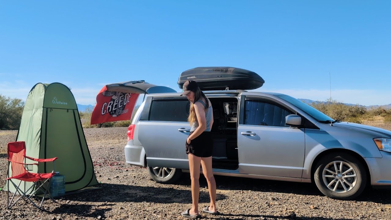 Spider Surprise in My Minivan Camper! 😱 | Female Van Life in Quartzsite ...
