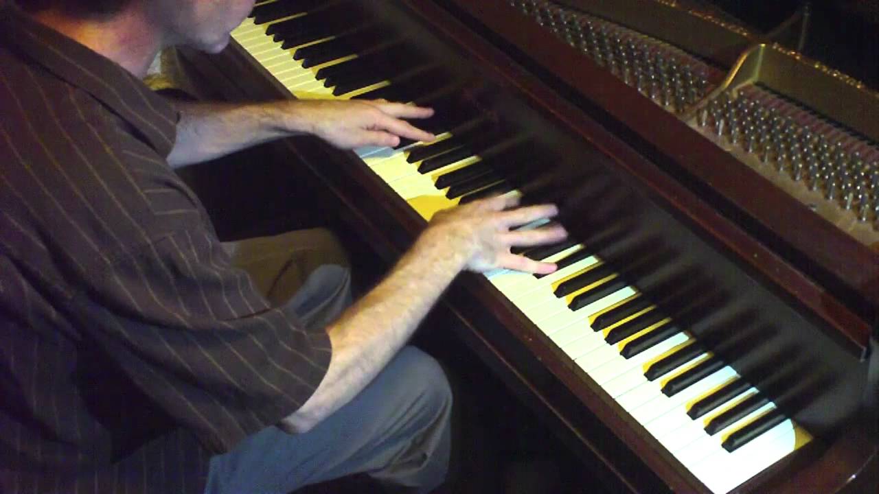 Space: 1999 theme on piano - YouTube