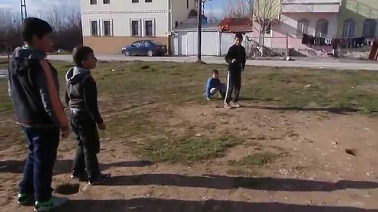 Malatyalı çağaların bilye guyu oyunu-Sultan Kılıç - YouTube