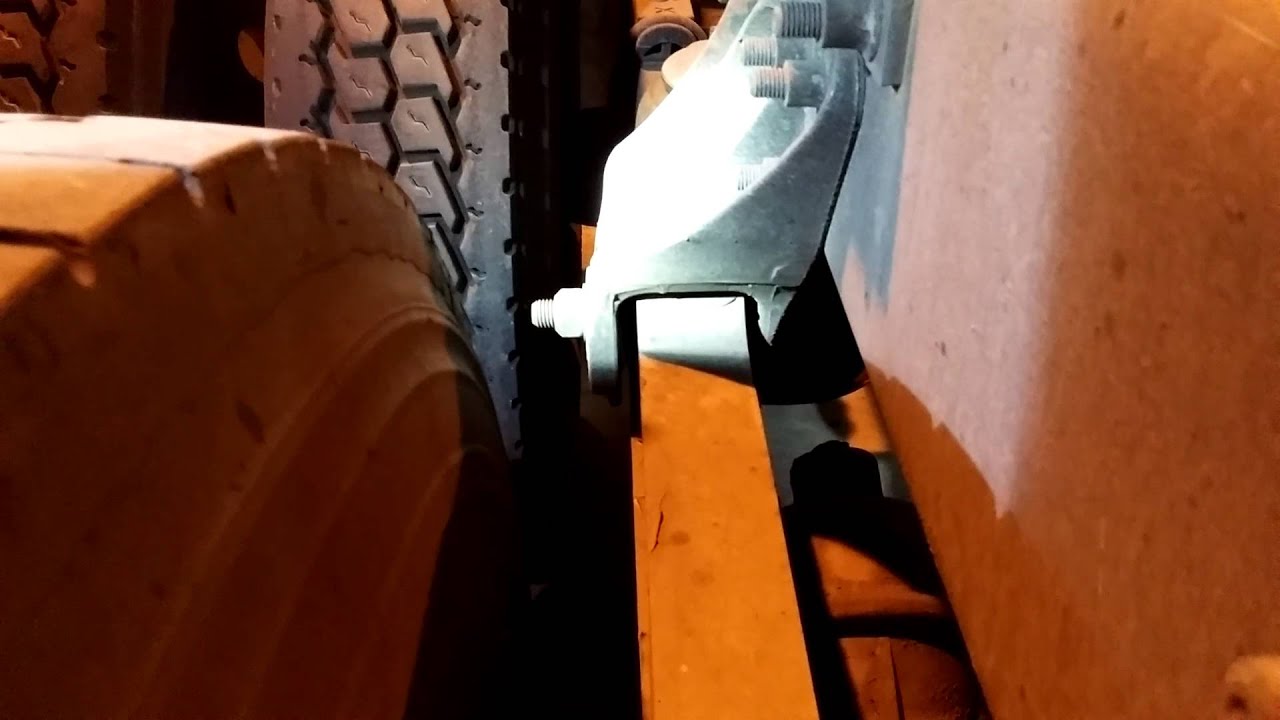 Mack With Air Ride Suspension - YouTube