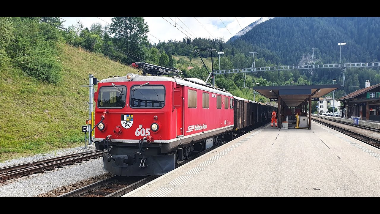 Beelden uit Bahnhof Filisur met Nostalgiezug, Rhätische Bahn, 30 juli ...