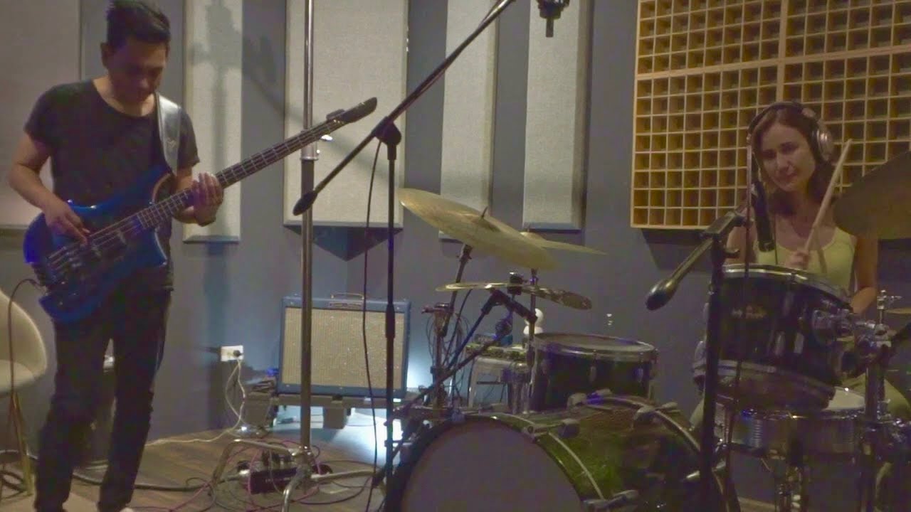 Bea Lao - Siren Dance w/ Mike Bayas - YouTube