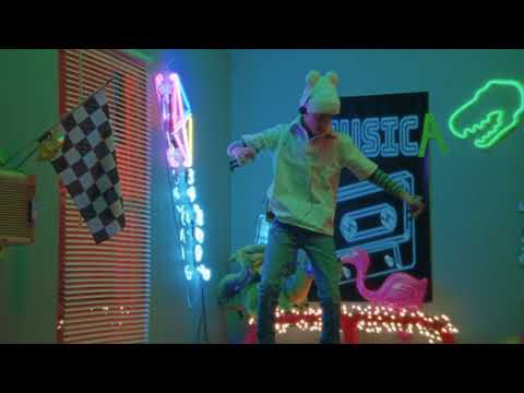 BAD BUNNY x MYKE TOWERS - PUESTO PA' GUERRIAL | YHLQMDLG [Visualizer]