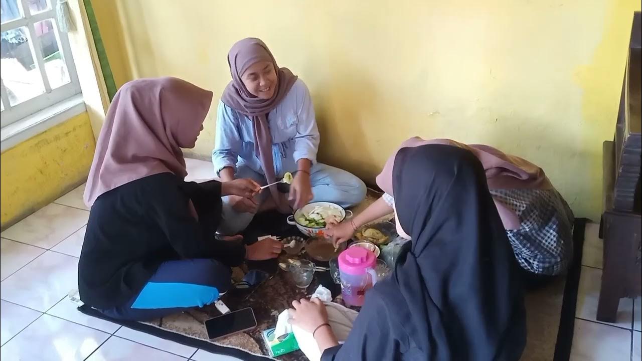MAKAN BERSAMA TEMAN-TEMAN - YouTube