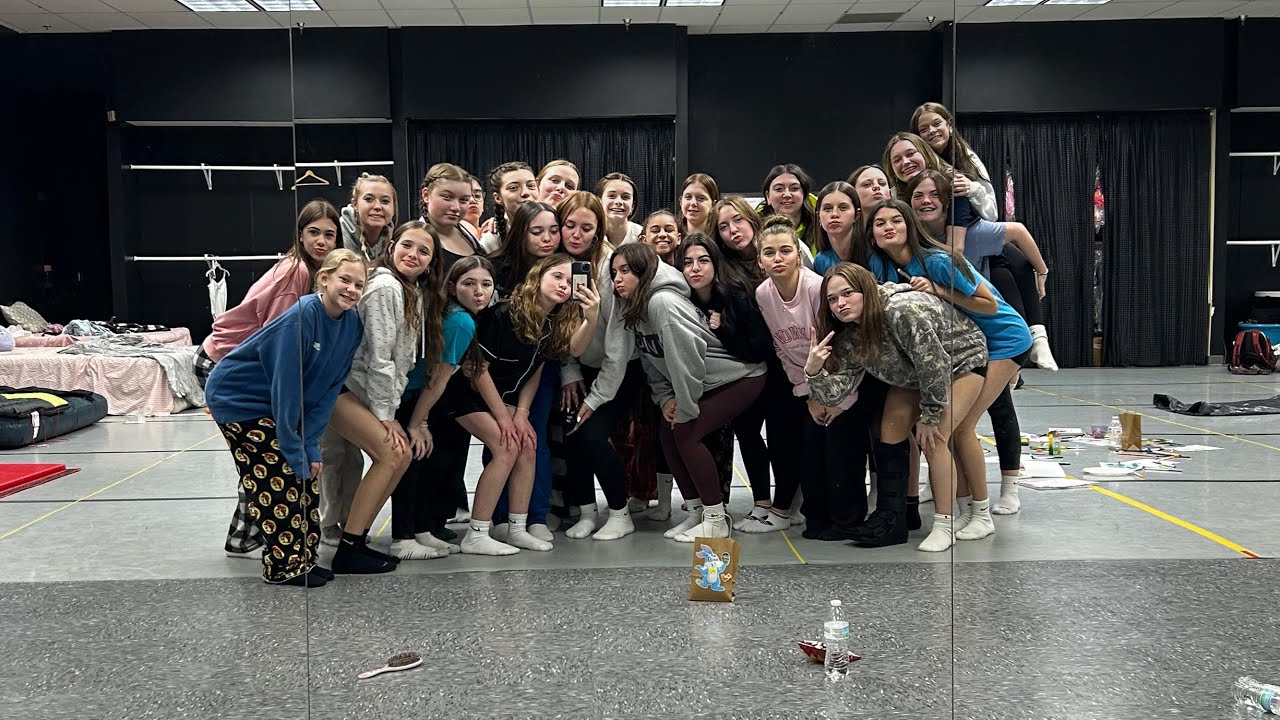 TEAM SLEEPOVER - YouTube