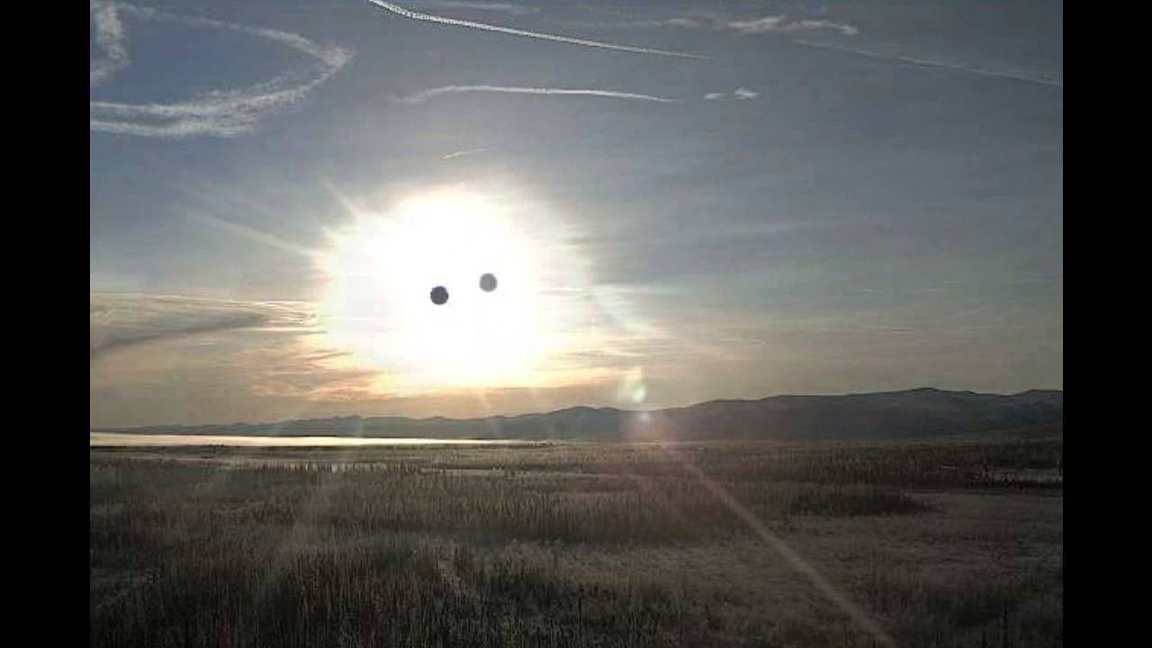 NIBIRU approaches two sun in the sky. - YouTube