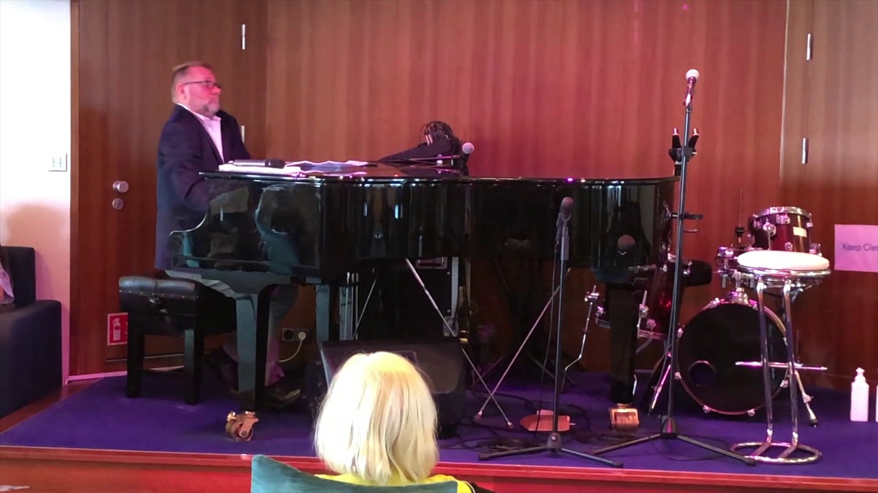 Dr Simon Fricker - 'Lunchtime Lloyd Webber' - YouTube