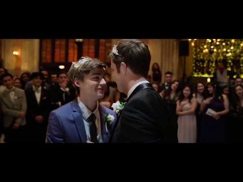 Alex and Charlie dance at prom | 13 Reasons Why, season 4.