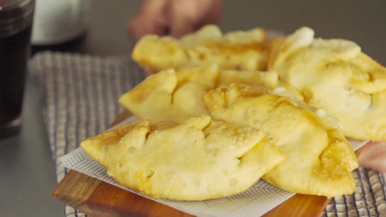 "Empanadas de humita fritas" ¡Tu familia las amarán! - YouTube