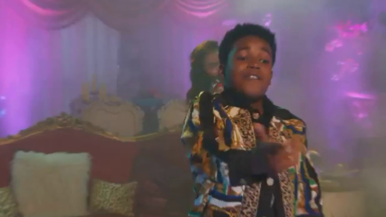 Smoky Flow My Effect (From Raven's Home) 2 - YouTube