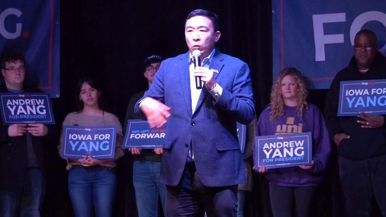 Andrew Yang Stumps in Marion, Iowa - YouTube