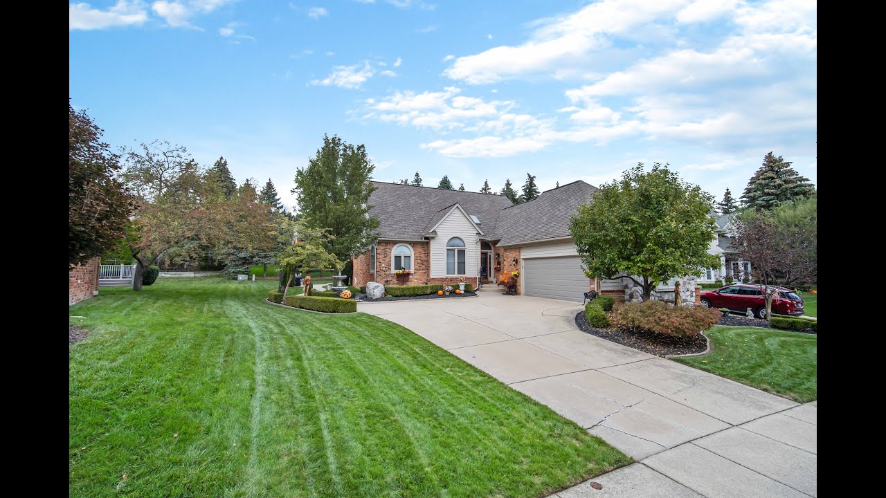 1093 Pointe Place Blvd Rochester, MI - YouTube