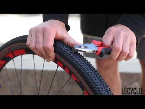 Tuto : réparer un pneu tubeless vélo - YouTube