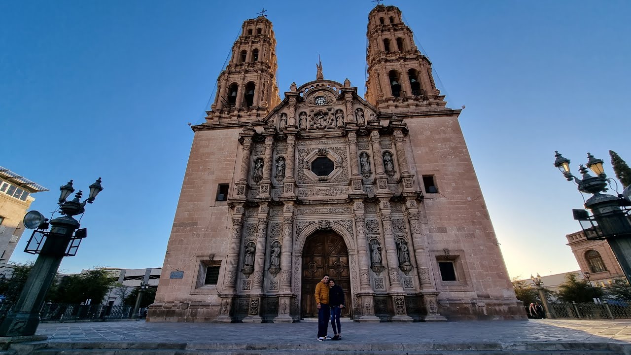De Paseo En El Centro De La Ciudad!!👩🏻‍ ️‍💋‍👨🏻🥰 - YouTube