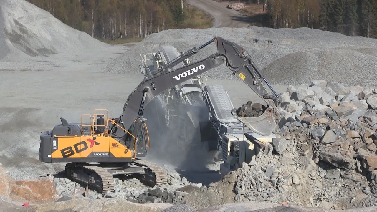 Volvo EC480EL | L220H OptiShift | Working in a quarry with Metso ...